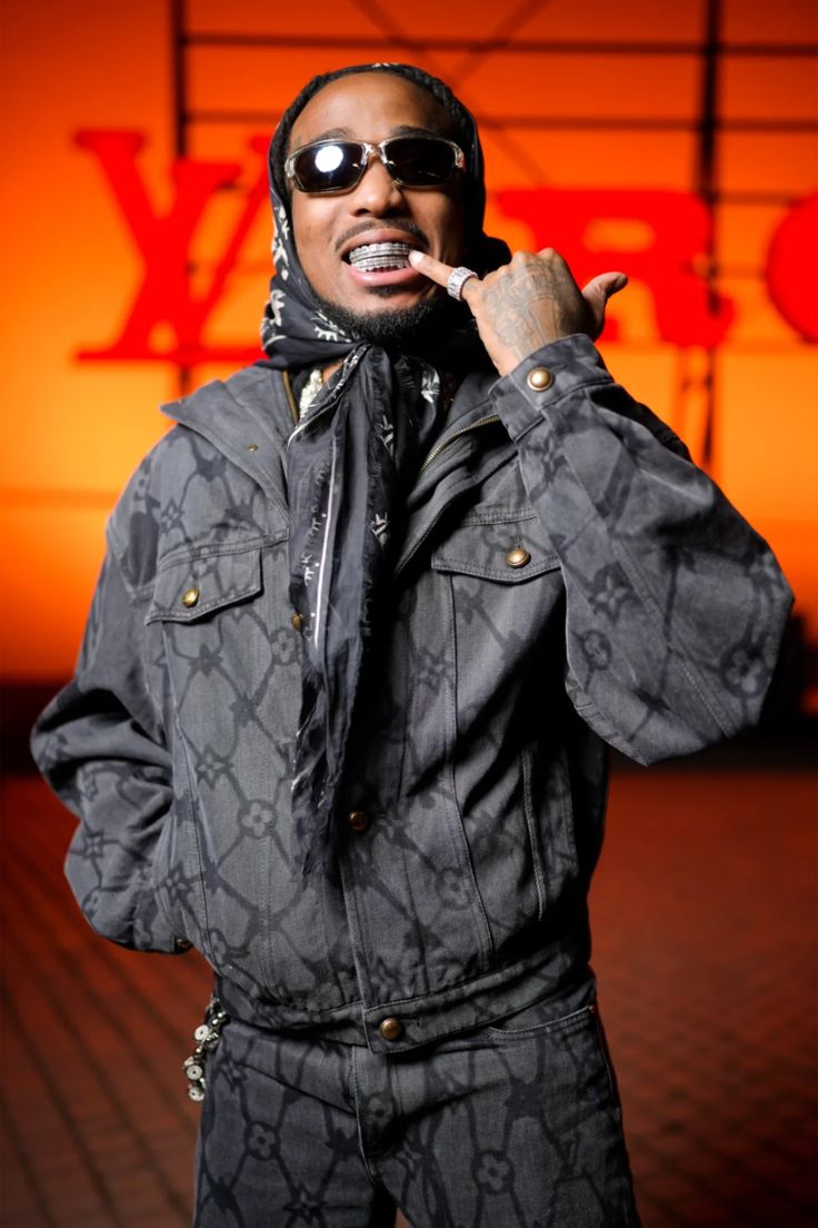 LOUIS VUITTON – wolf w store